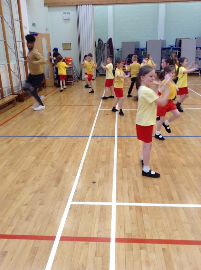 Roberts Primary School - Year 2: African Dance Workshop