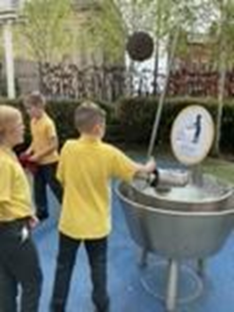 Roberts Primary School - Year 5 Thinktank Visit